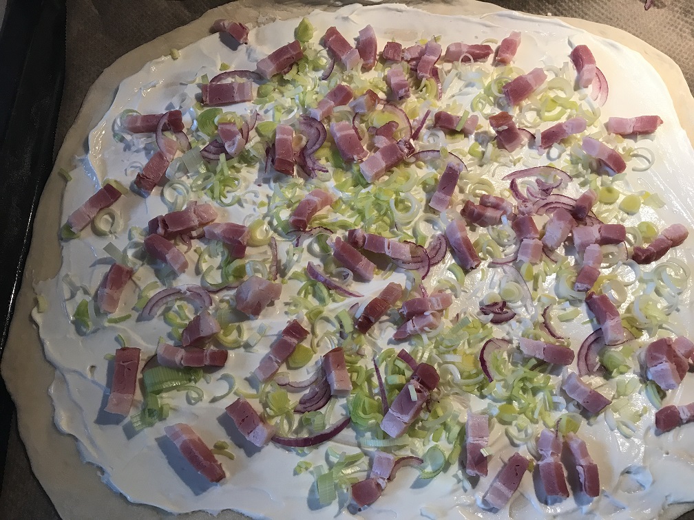 Tarte Flambée/Flammkuchen – Hakkesnitte