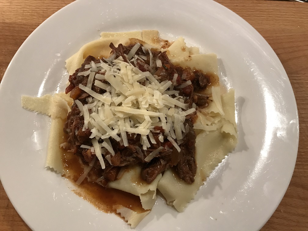 Okseragu med papardelle – Hakkesnitte